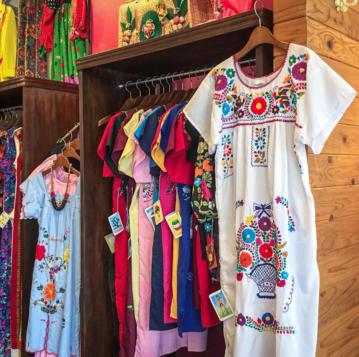 Unveiling the Vibrant Tapestry of Traditional Mexican Clothing ...